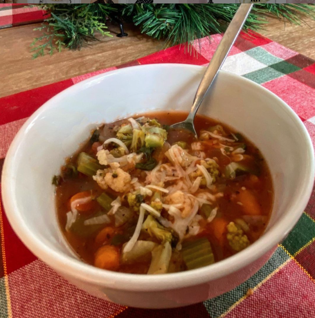 Healthy Vegetable Soup - Mercedes Chloe